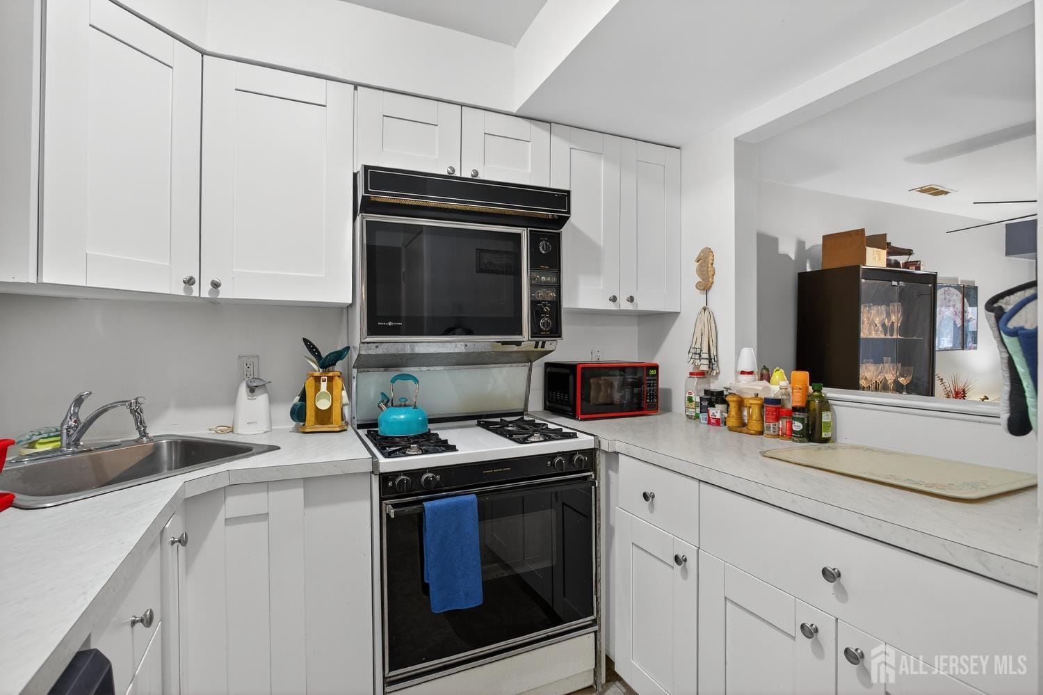 2704 Jesse Way, Piscataway, NJ, 08854 - Robert DeFalco Realty