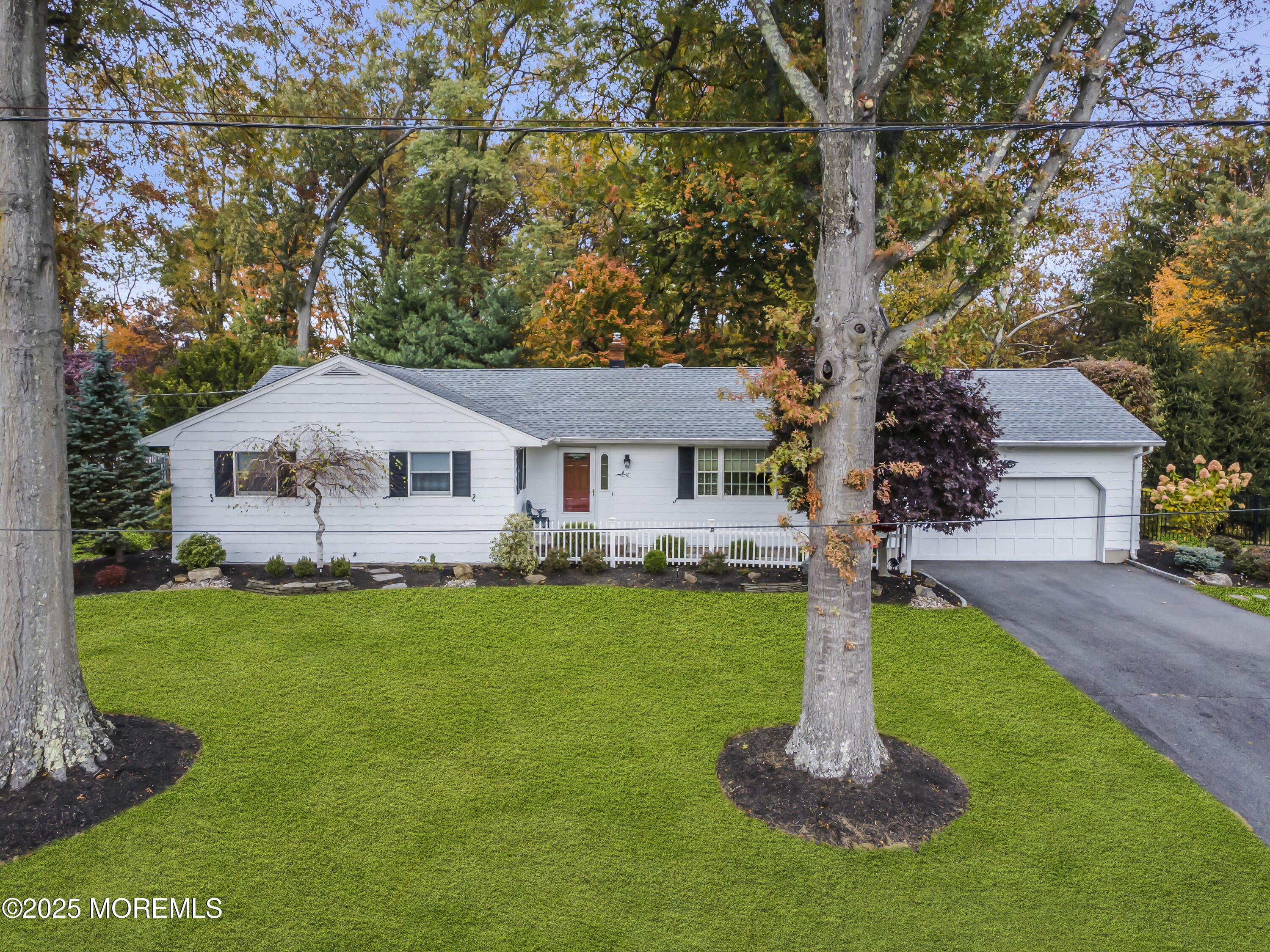 8 Mary Ellen Drive, Edison, NJ, 08820 - Robert DeFalco Realty