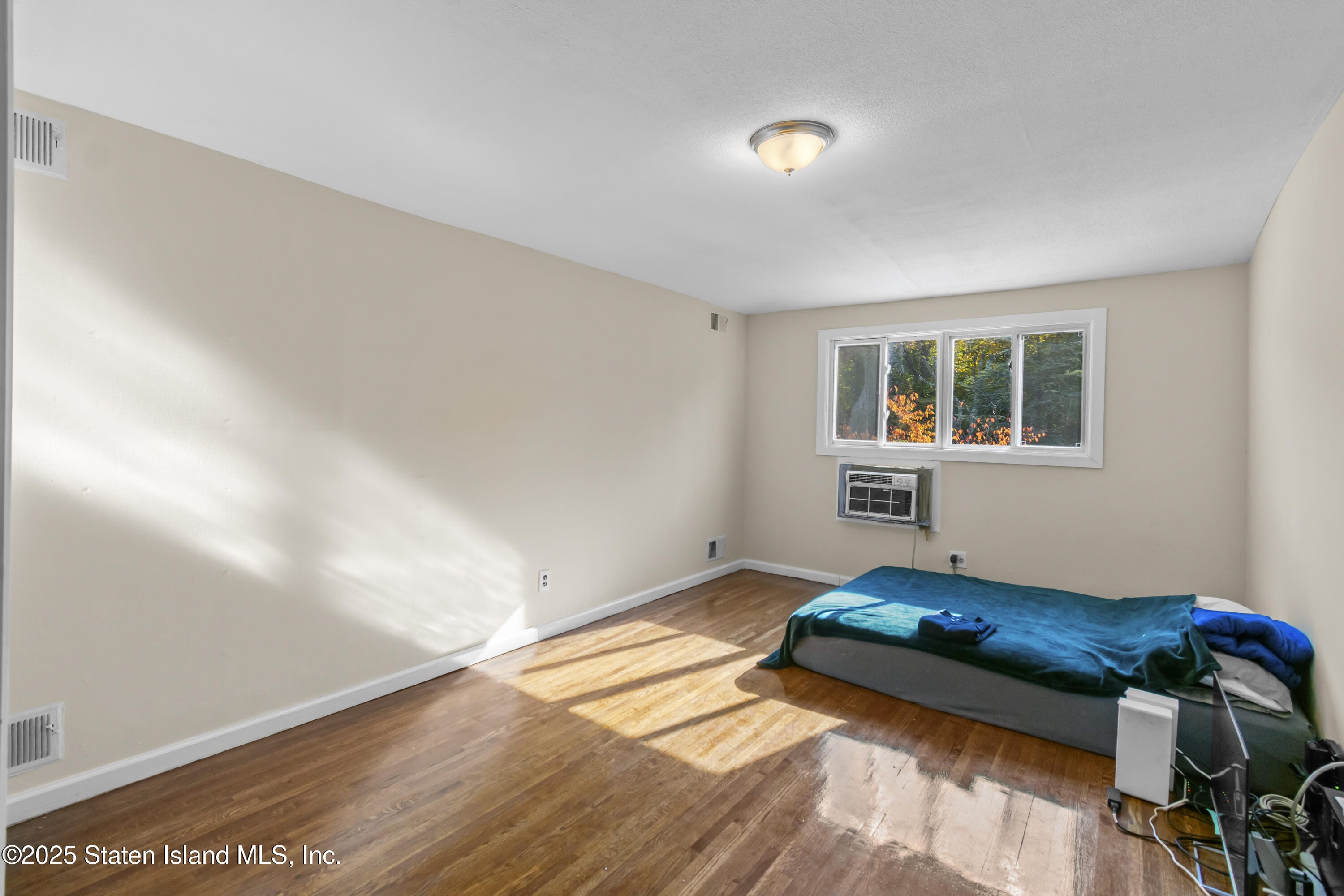 74 Roanoke Street, Staten Island, NY, 10314 - Robert DeFalco Realty