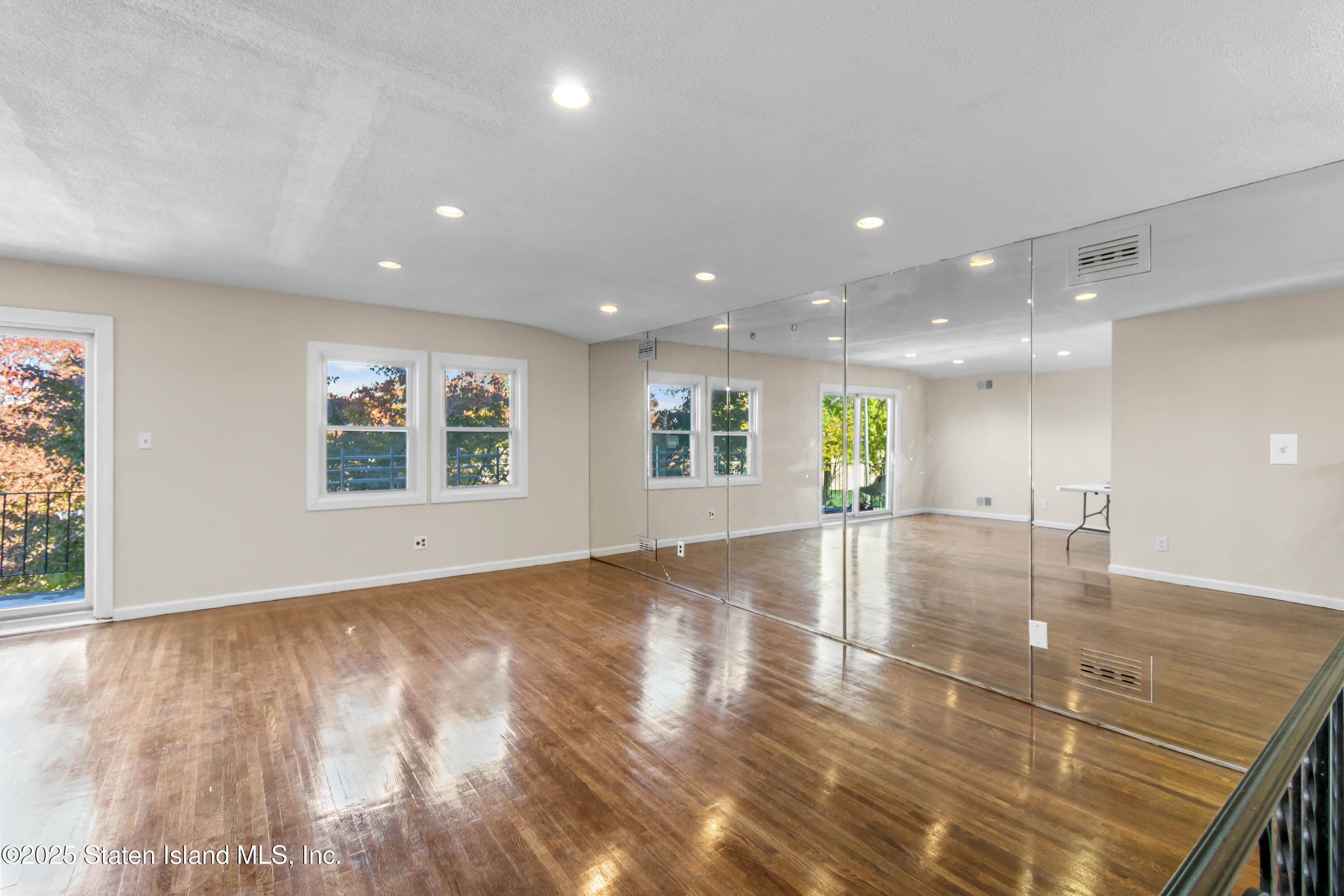 74 Roanoke Street, Staten Island, NY, 10314 - Robert DeFalco Realty