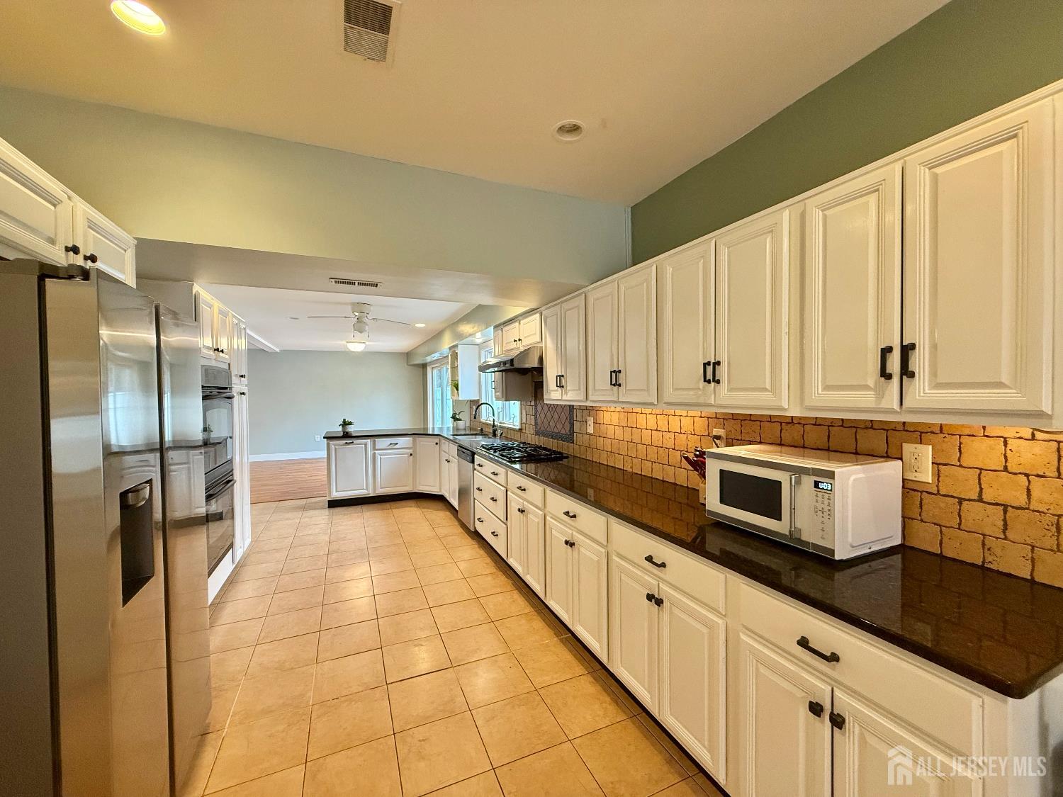 23 Howell Avenue, Piscataway, NJ, 08854 - Robert DeFalco Realty