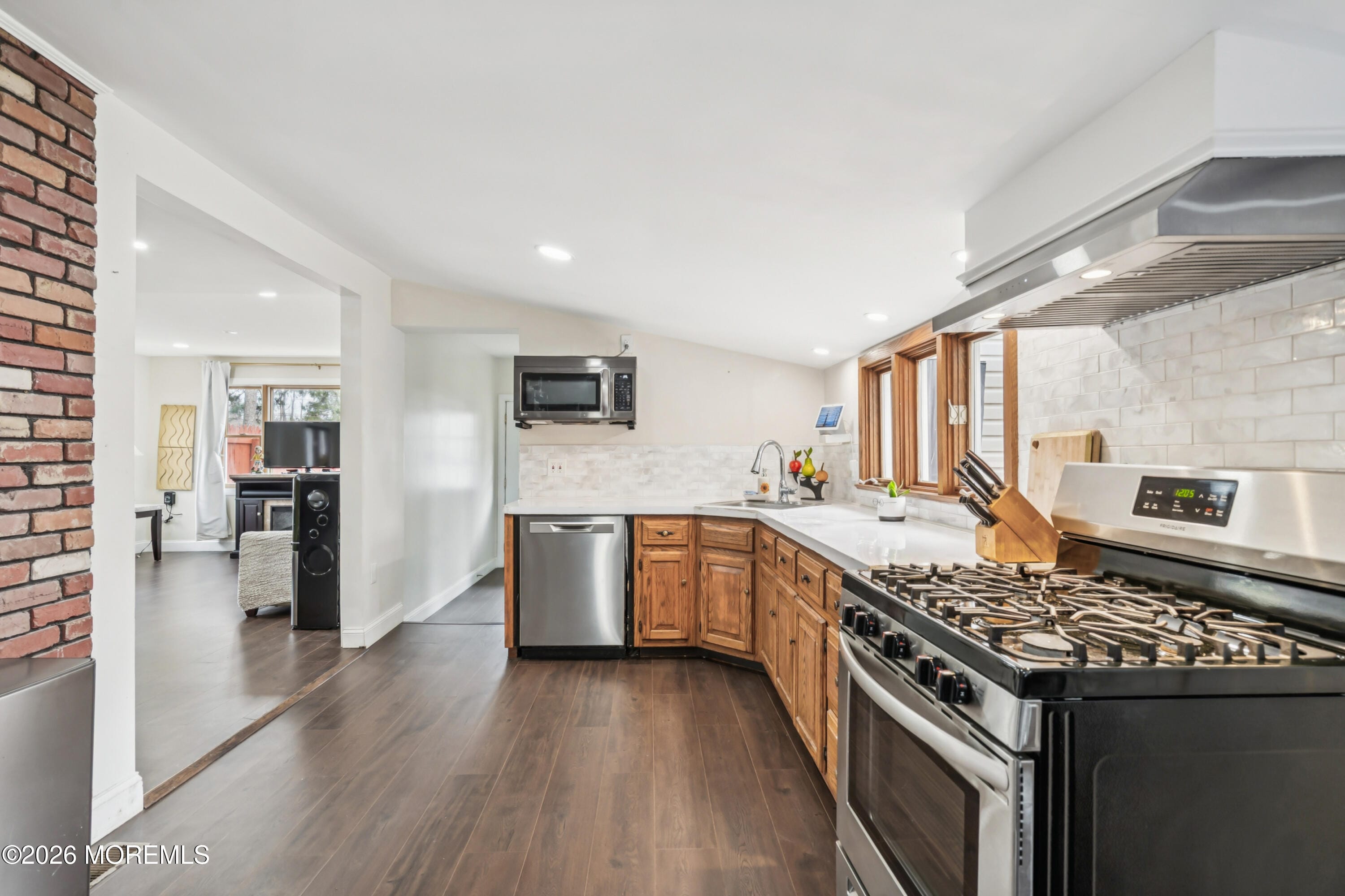 505 W Farms Road, Howell, NJ, 07731 - Robert DeFalco Realty