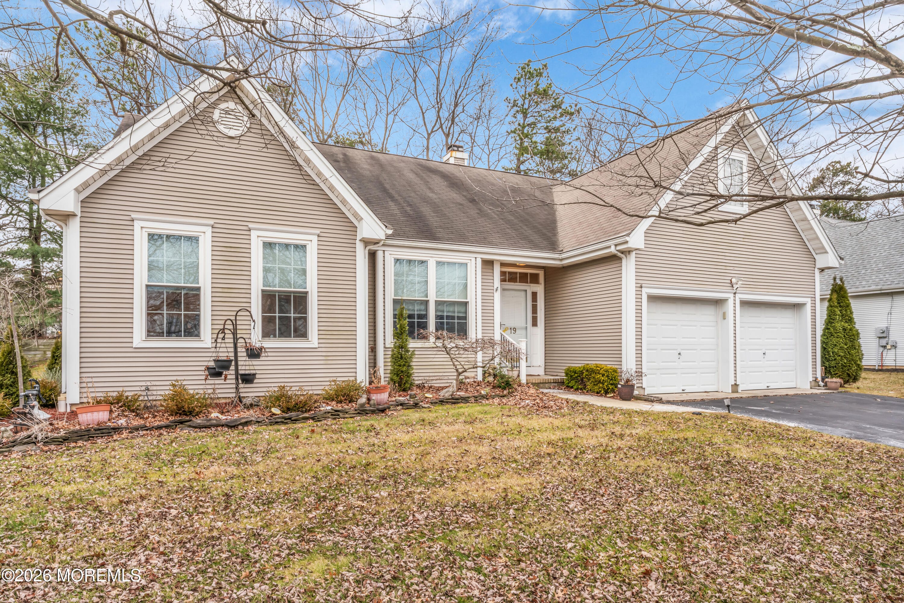 19 Crown Circle, Lakewood, NJ, 08701 - Robert DeFalco Realty